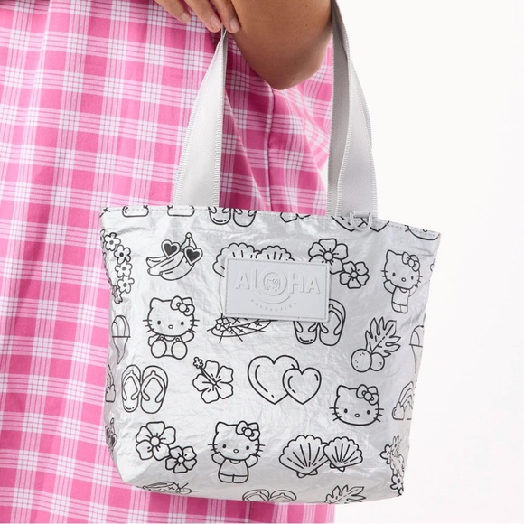 ALOHA Collection | Bags | Aloha Collection Hello Kitty Silver Mini ...